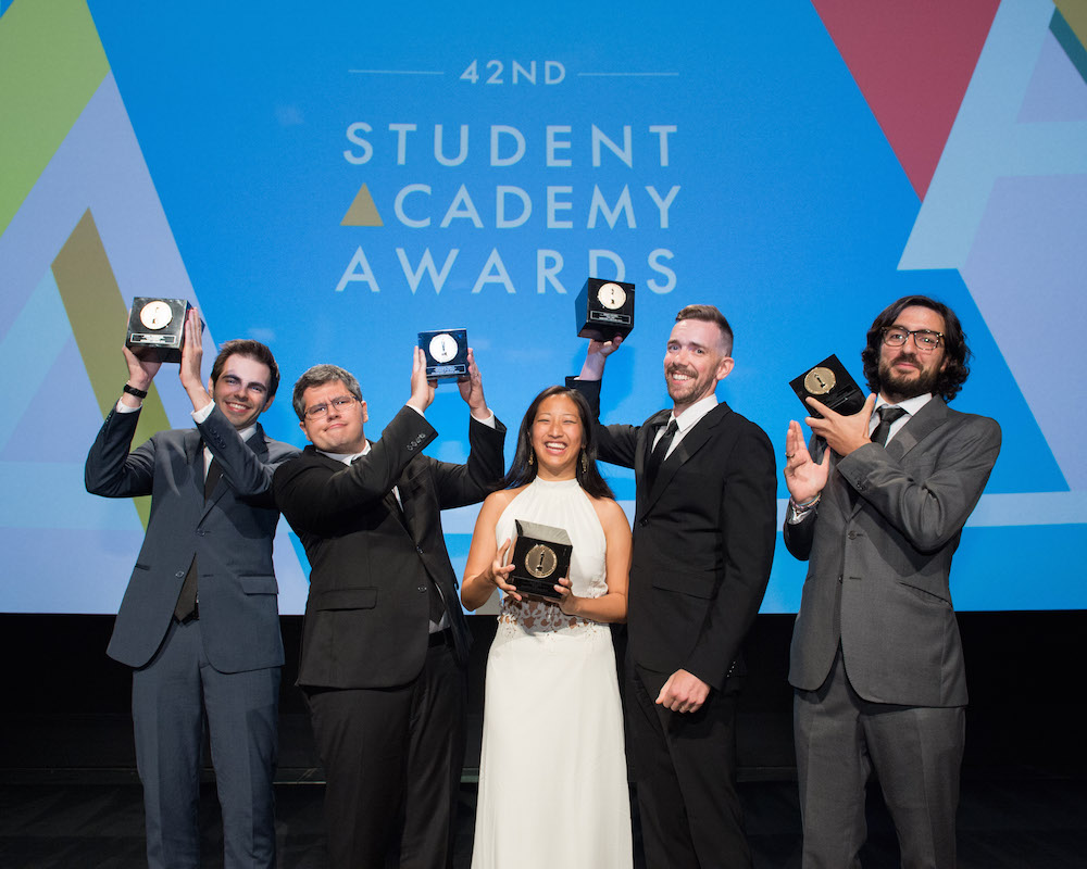 Winners of 42nd Student Academy Awards Receive Medal Awards - VIMooZ