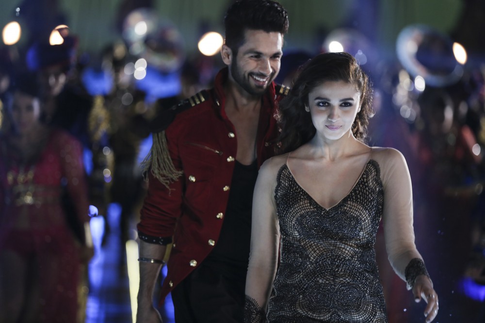 Bollywood Wedding Comedy SHAANDAAR Opens In Theaters Today, October ...